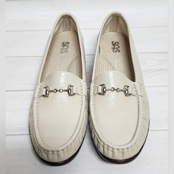SAS | Shoes | New Sas Metro Womens Bone Patent Leather Loafer Size 1 ...